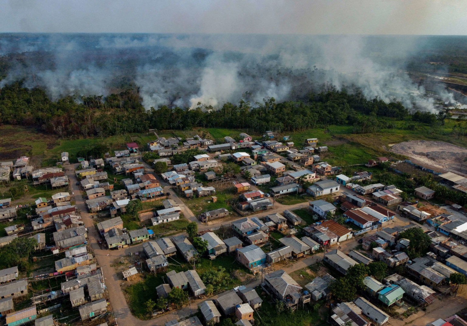Plus de 2 700 incendies de forêt signalés en Amazonie au cours des 11 ...